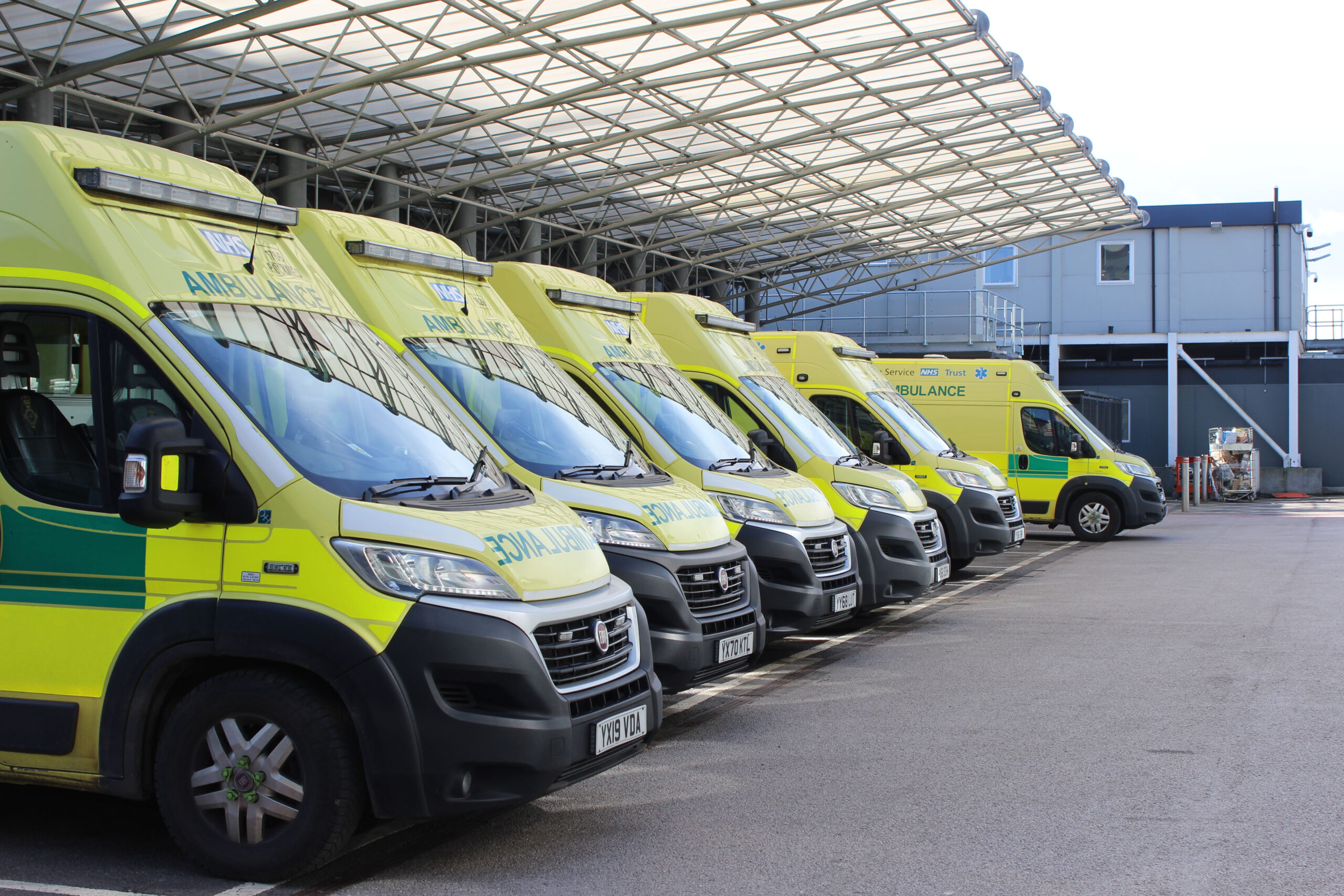 Emergency Departments under pressure as winter takes hold | Hull ...