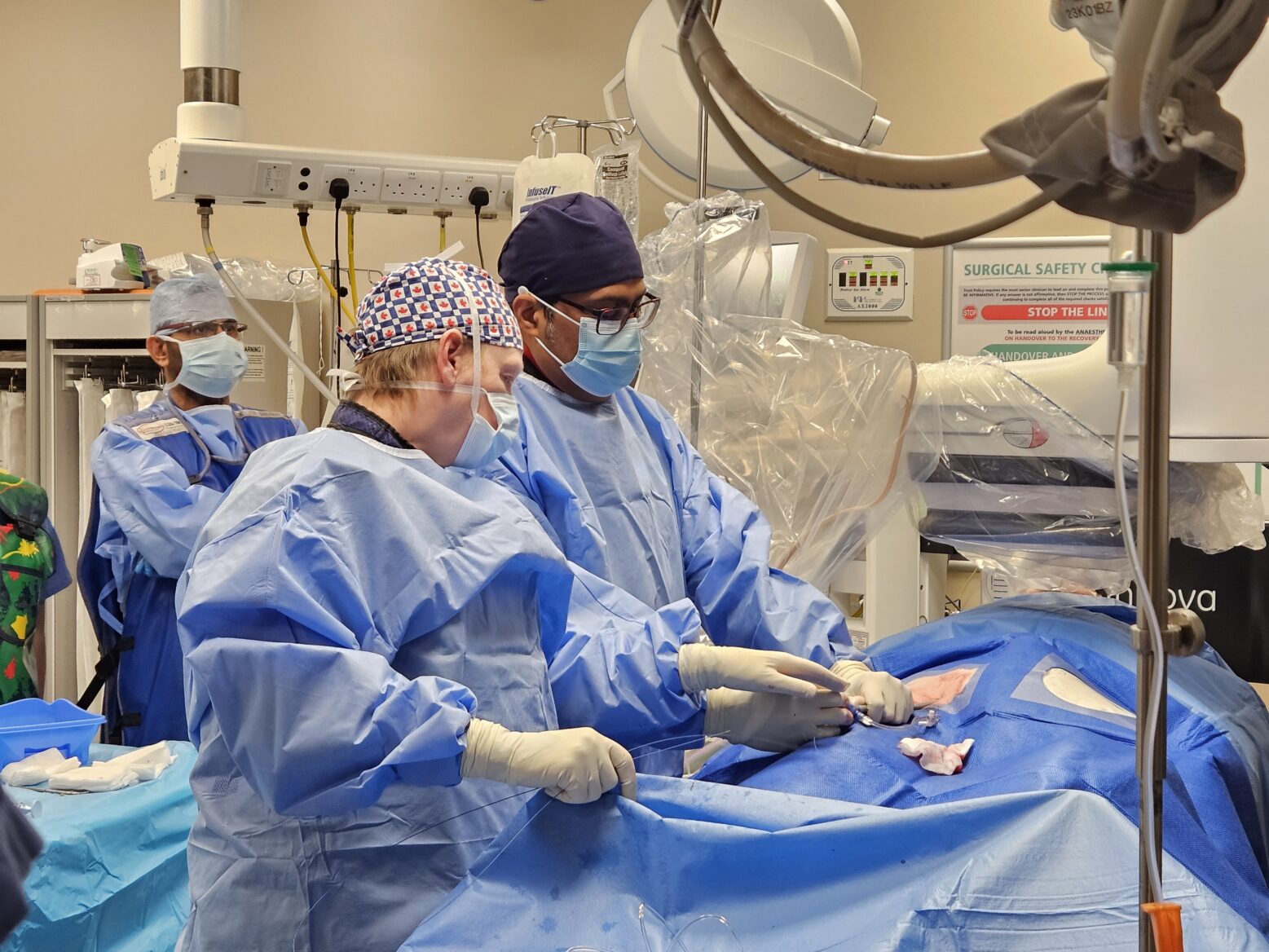 Leadless pacemakers fitted in a first for Castle Hill Hospital | Hull ...